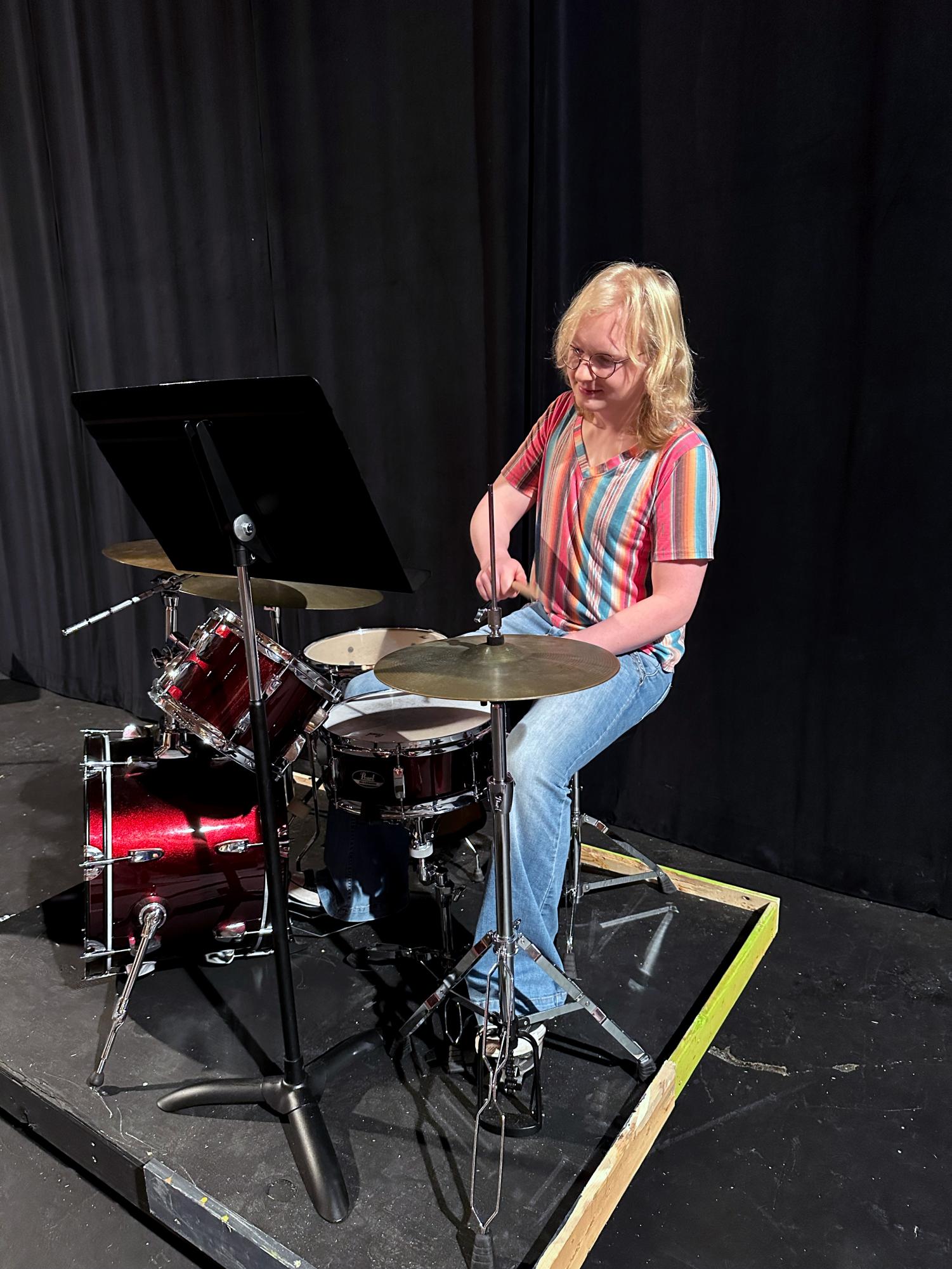 Phillip Sitton strikes a chord across campus – The Review